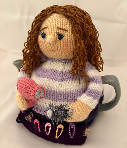 Ravelry: Hairdresser tea cosy pattern by Alison Davis