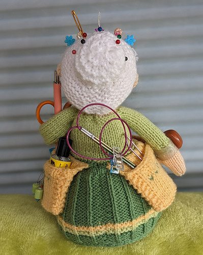 Ravelry: Crafty Nana shelf sitter tidy pattern by Alison Davis