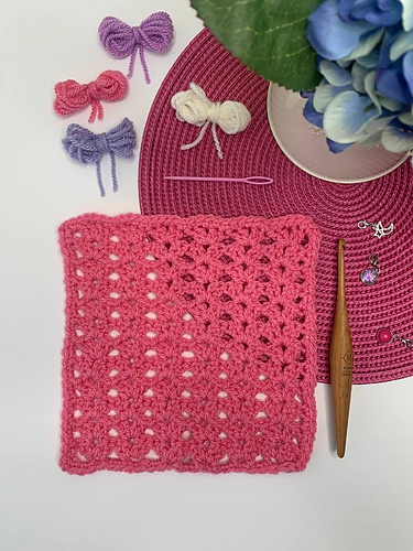 Ravelry: Iris Stitch Granny Square pattern by Fiona Field