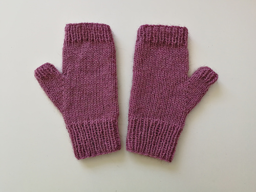 Ravelry: Easy Fingerless Mittens - with Thumbs pattern by marianna mel