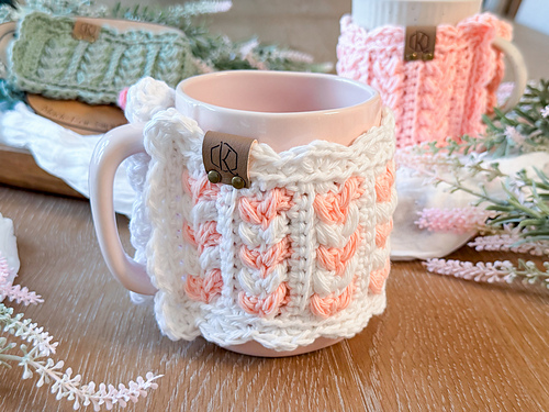 Ravelry: Wheat Stitch™ Scalloped Mug Cozy pattern by Briana K Designs