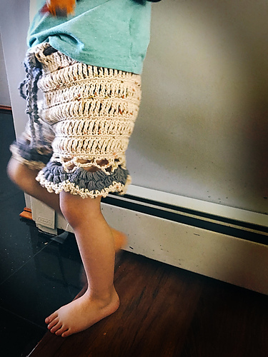 Ravelry: The Boho Beach Bloomers pattern by Heather Cummings
