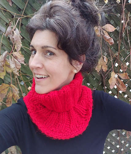 Ravelry: Neck Cozy pattern by Laura Landauer