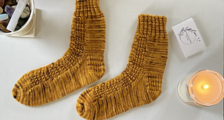 Ravelry: Middle of Nowhere Socks pattern by Naomi Kemp