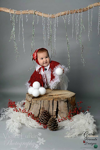 Ravelry: Royal Capelet pattern by Kate Wagstaff