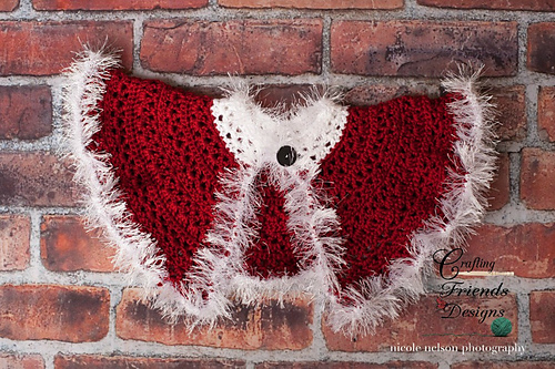 Ravelry: Royal Capelet pattern by Kate Wagstaff