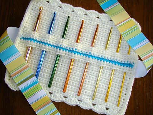 Ravelry: Travel Hook Case pattern by Esther Leavitt