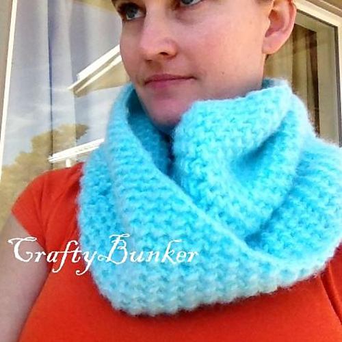Ravelry: Moebius Cowl pattern by CraftyBunker