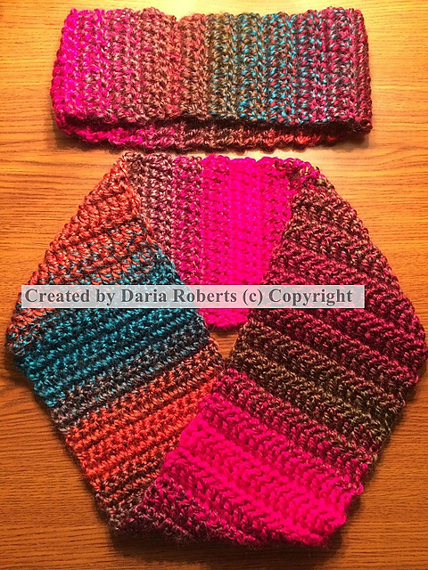 Ravelry: Nicole Headband_Mobius_Cowl pattern by Daria Roberts