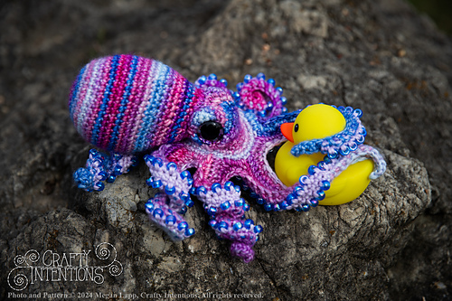 Ravelry: Medium Realistic Octopus pattern by Megan Lapp