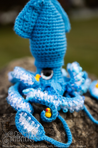 Ravelry: Medium Squid pattern by Megan Lapp