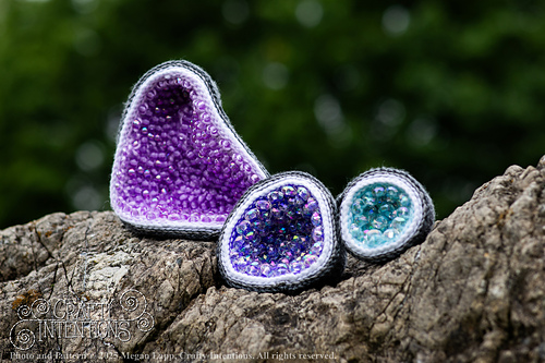 Ravelry: Geodes pattern by Megan Lapp