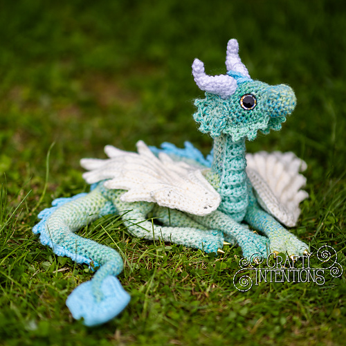 complicated knots dragon