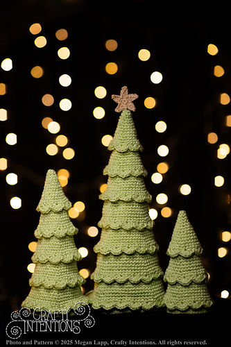 Ravelry: Beaded Christmas Trees pattern by Megan Lapp