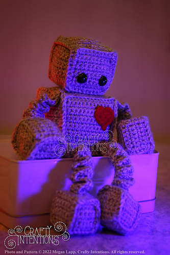 Ravelry: Medium Robots: Set 1 pattern by Megan Lapp