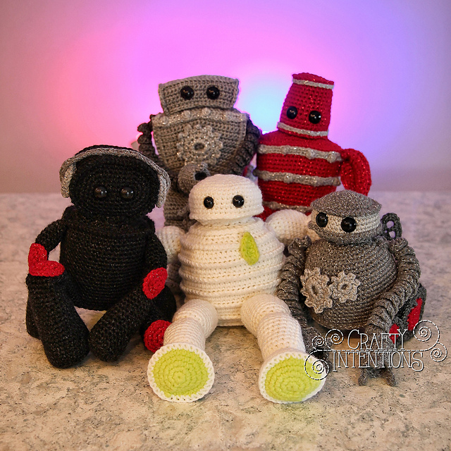 Ravelry: Medium Robots: Set 2 pattern by Megan Lapp