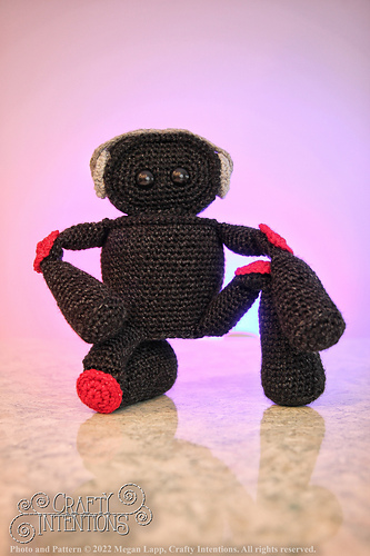Ravelry: Medium Robots: Set 2 pattern by Megan Lapp