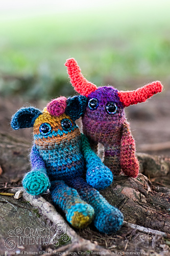 Ravelry: Small Cylinder Monsters pattern by Megan Lapp