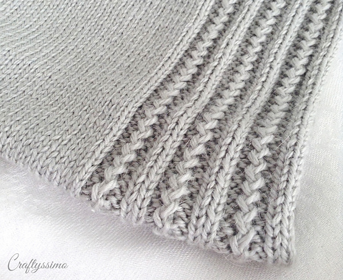 Ravelry: Zigzag Rib Stitch Cowl | Flat Knitting pattern by Tatiana Madan