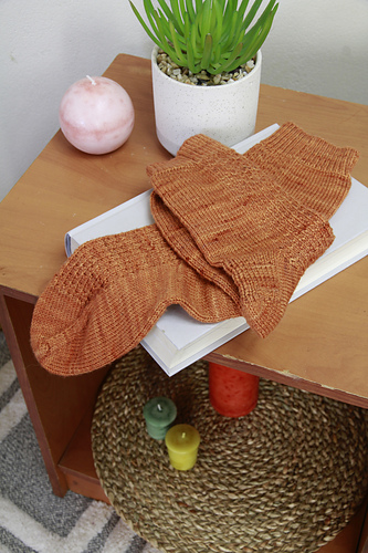 Ravelry: Mira pattern by Susana Lobos Garcia