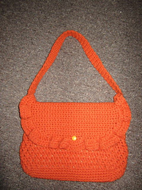 Ravelry: Ruffle Purse pattern by Kelli Lund