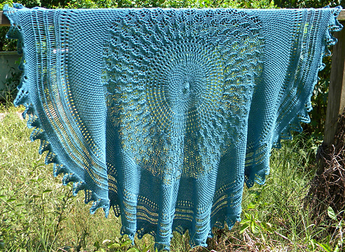 Ravelry: Heliocentric Pi Shawl pattern by Jess Gagnon Knits