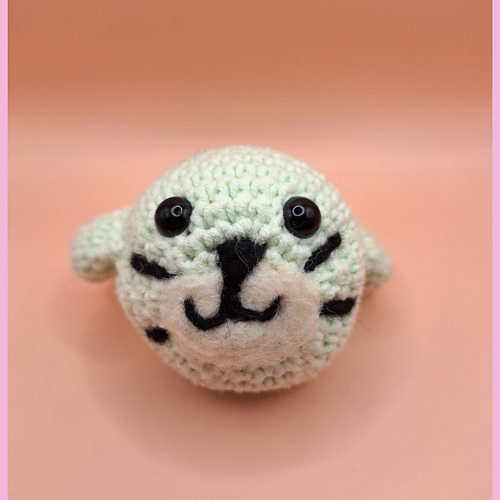 Ravelry: Amigurumi Seal pattern by CroCreate Aka Sarah Leese