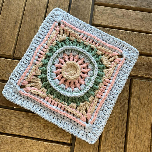 Ravelry: Ice cream granny square pattern by Helga B Mandl