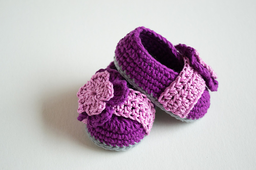 Ravelry: Berry Crochet Baby Booties pattern by Croby Patterns - Doroteja