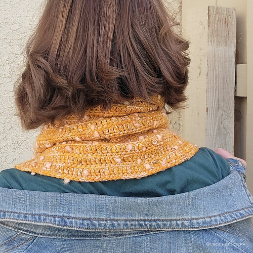 Ravelry: Butternut Slub Cowl pattern by Connie Lee Lynch