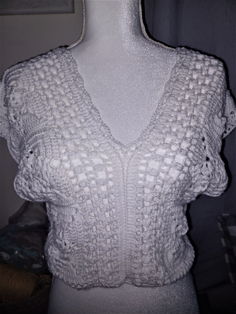 Ravelry: Heirloom Crochet Lace Floral Top pattern by Kiri Y.