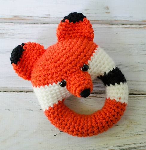 Ravelry: Fox Rattle pattern by Crochet 365 Knit Too