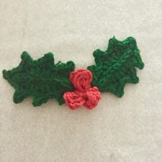 Ravelry: Holly & Berries pattern by Crochet Bouquet