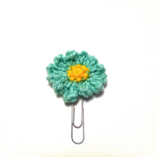 Ravelry: Flower Paper Clip pattern by Dani West
