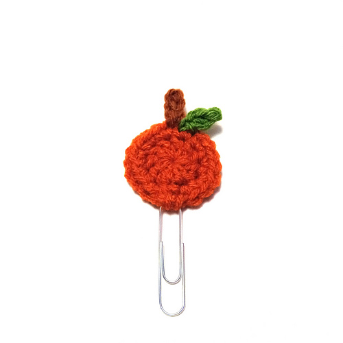 Ravelry: Orange Paper Clip pattern by Dani West