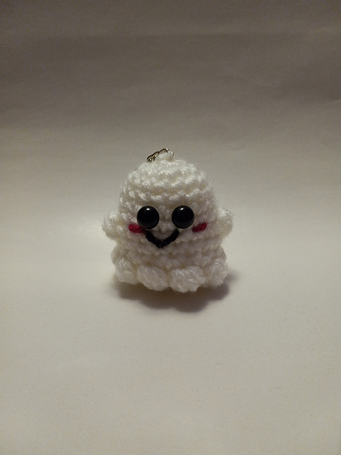 Ravelry: Ghost Keychain pattern by Dani West