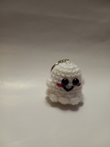 Ravelry: Ghost Keychain pattern by Dani West