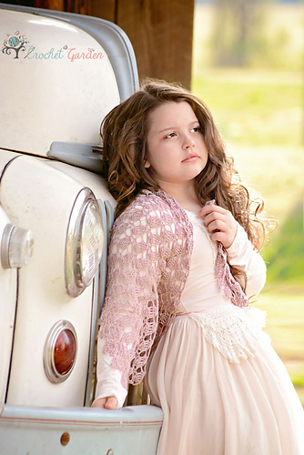 Ravelry: Country Maiden pattern by Lisa Naskrent