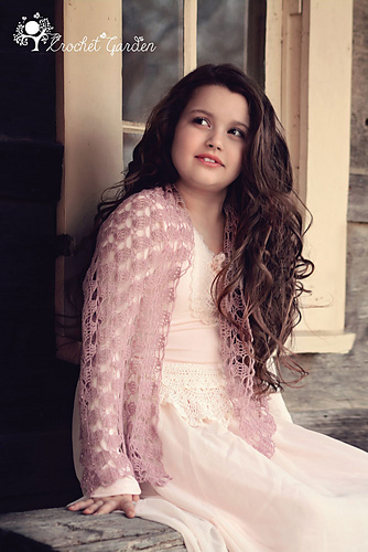 Ravelry: Country Maiden pattern by Lisa Naskrent