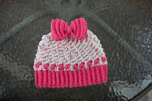 Ravelry: Cupcake Hat pattern by Lisa Naskrent
