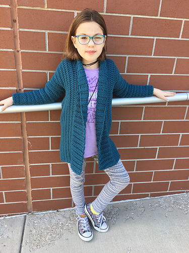 Ravelry: Cameo Cardigan pattern by Jessica Cooper