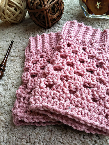 Ravelry: The Madeline Mittens pattern by Mary Riddle