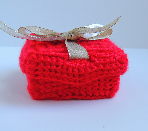 Ravelry: Crochet Gift Box pattern by Colleen McHale