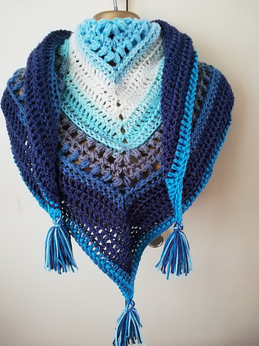 Ravelry: Criss Cross Puff Stitch Scarf pattern by CrochetNutsDesign