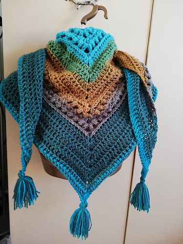 Ravelry: Criss Cross Puff Stitch Scarf pattern by CrochetNutsDesign