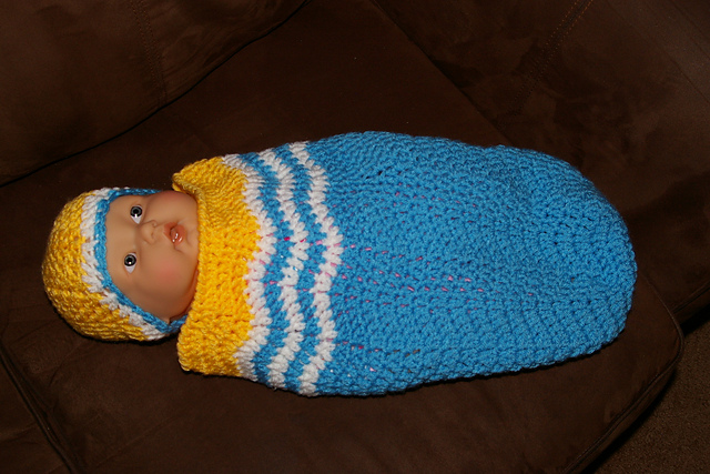 Ravelry: Baby's Cuddle Cocoon and Cap pattern by Tammy Harder