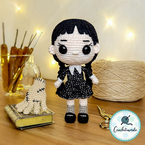 Ravelry: Merlina Addams pattern by Melani Romero-Flores