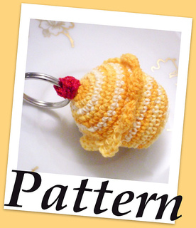 Ravelry: Cupcake Key Chain pattern by Luisa Patterson
