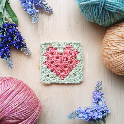 Ravelry: Heart Granny Square pattern by Crochetpedia