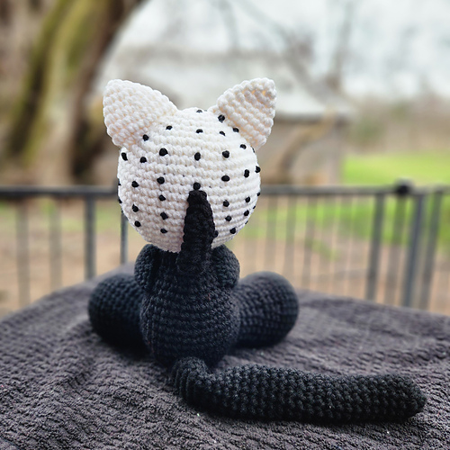 Ravelry: Lil' Pinhead Kitty pattern by StringsandThingsByJoyce